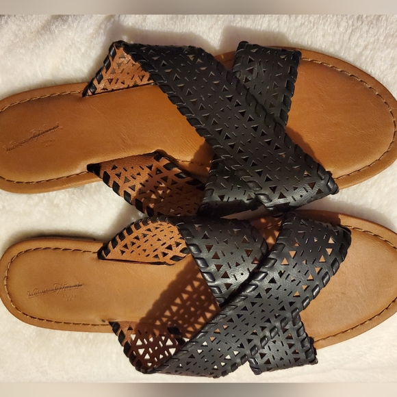 Universal Thread | Shoes | Universal Thread Black Flat Comfortable ...